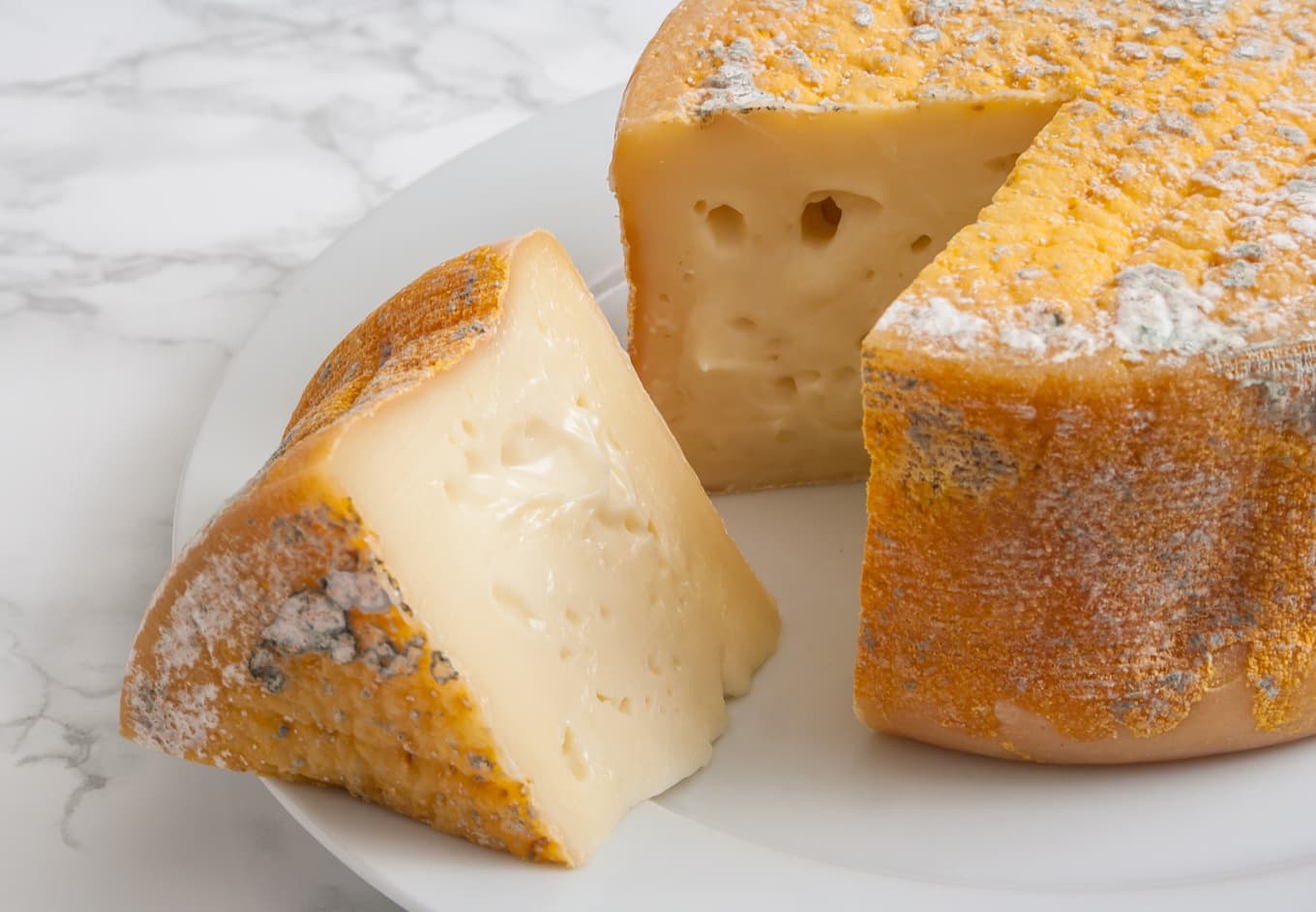The 10 Best Spanish Cheese To Try | CuddlyNest Travel Blog