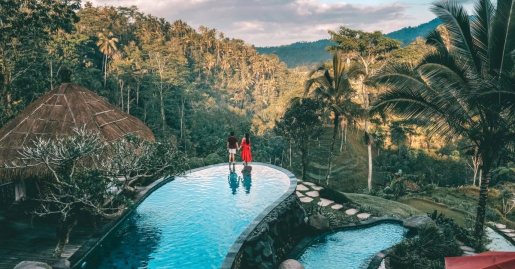 11 Fun Places To Go With Friends| CuddlyNest Travel Blog