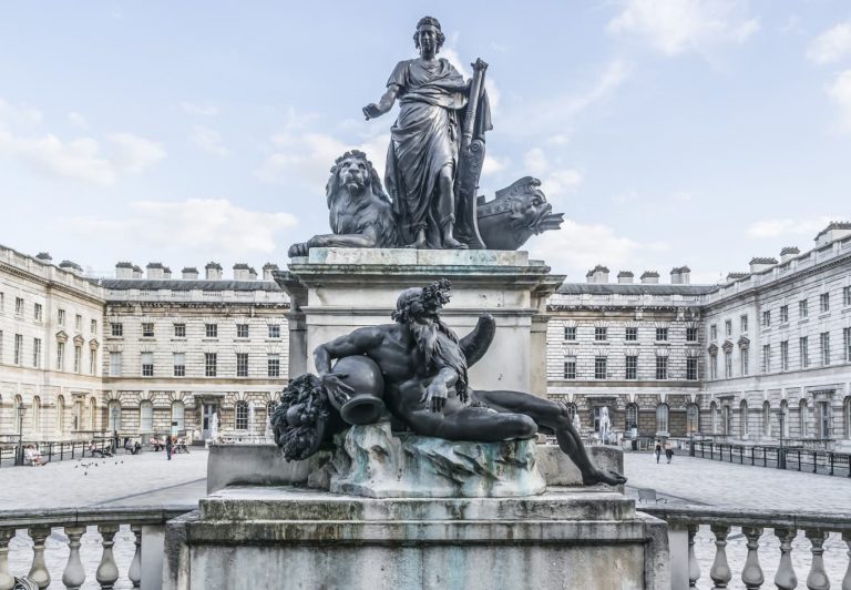 Somerset House: All You Need To Know | CuddlyNest
