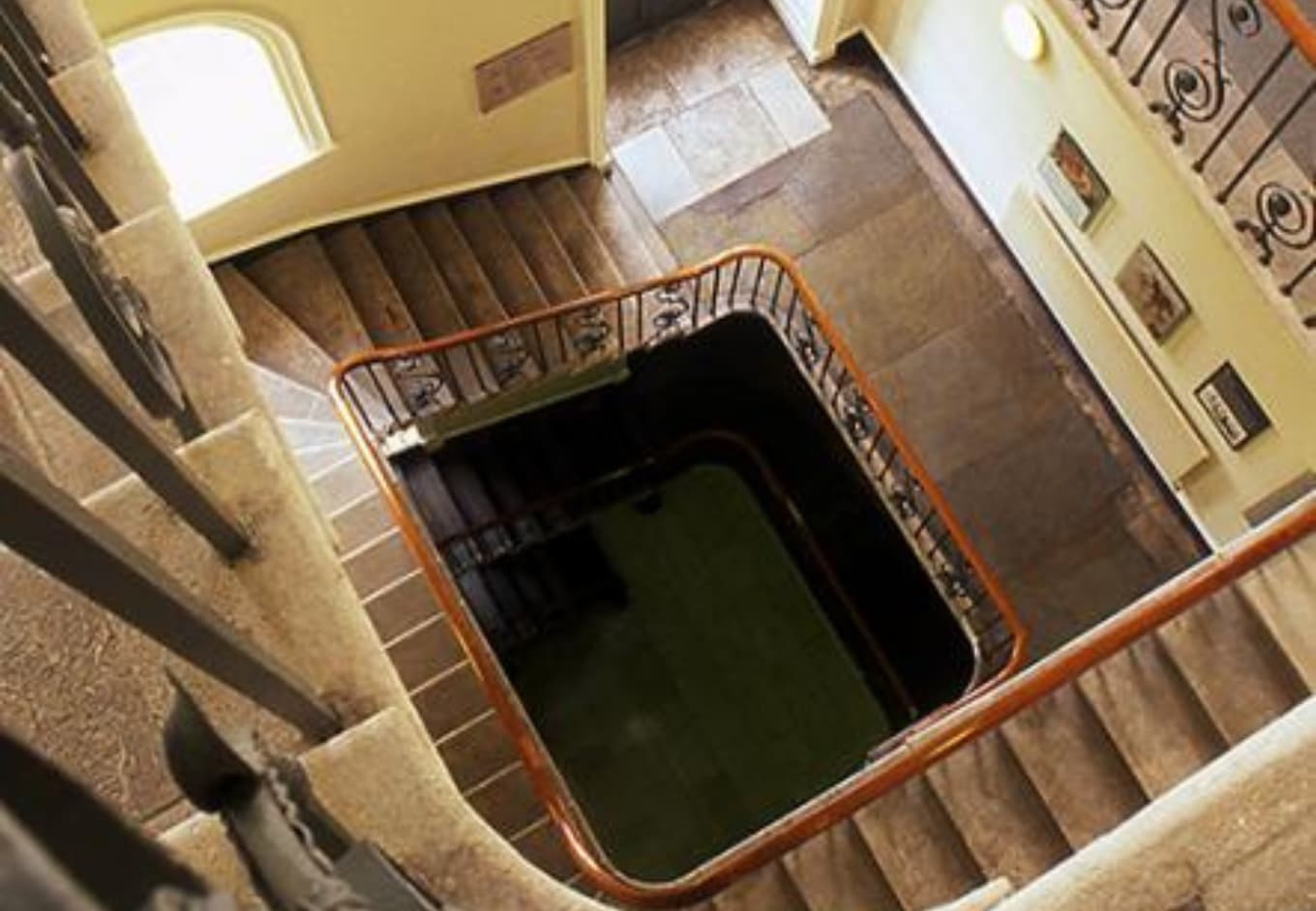 Somerset House: All You Need To Know | CuddlyNest