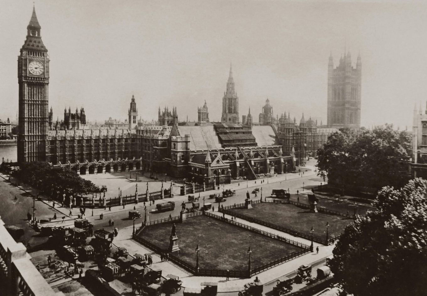 Big Ben in London | CuddlyNest